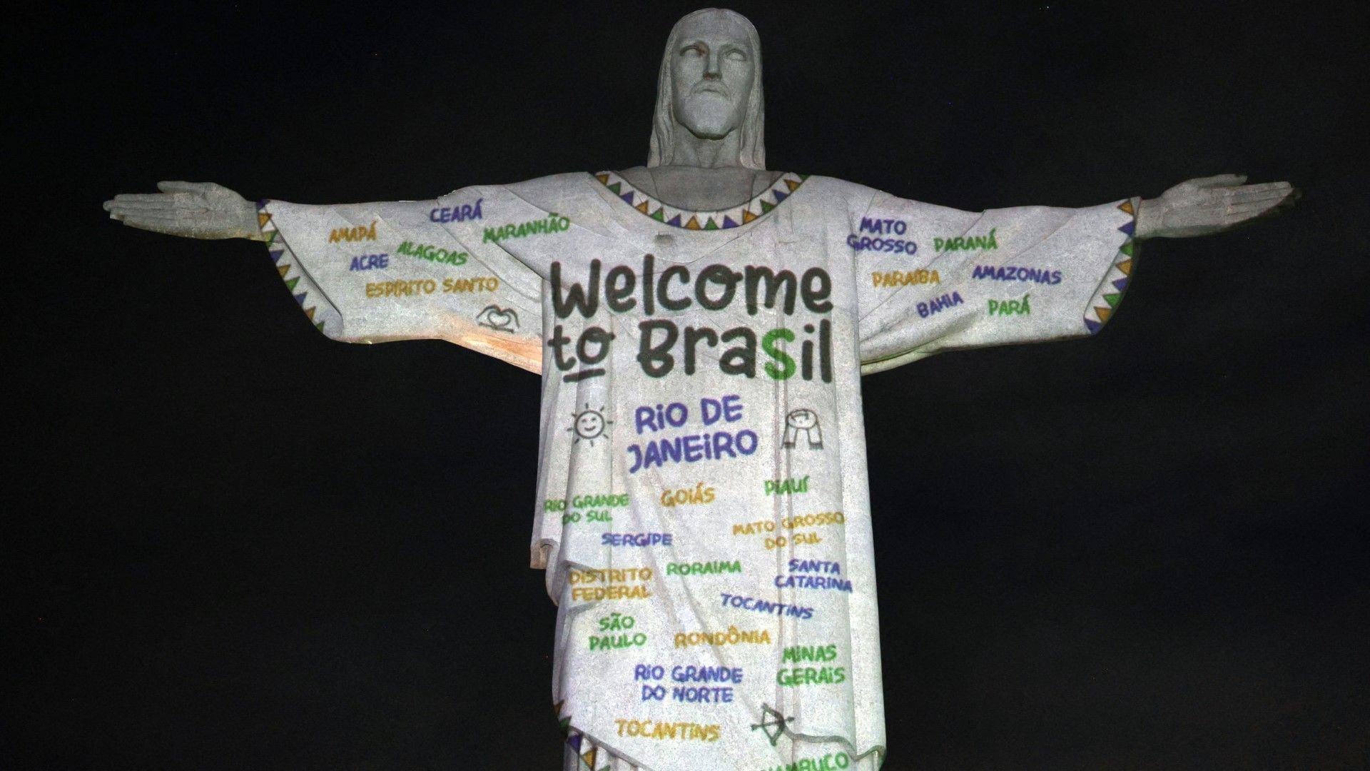 Christus-Statue in Rio de Janeiro leuchtet zu Ehren von Taylor Swift Christus-Statue in Rio de Janeiro leuchtet zu Ehren von Taylor Swift