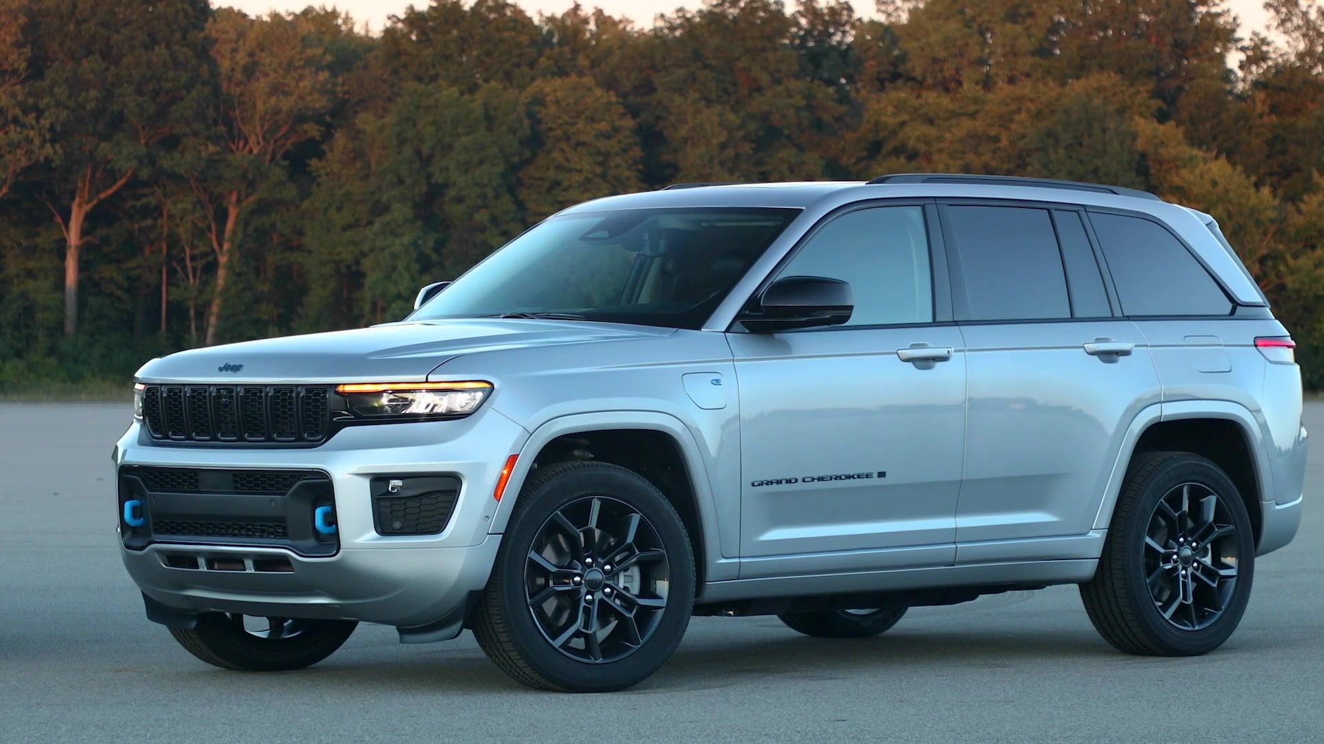 2023 Jeep® Grand Cherokee 4xe 30th Anniversary Edition Design Preview – PKWs